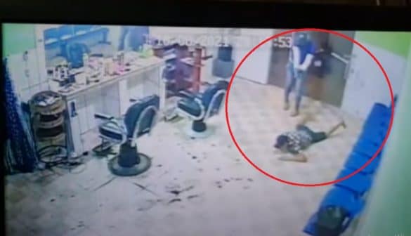Homem é Perseguido E Executado Com Tiros à Queima Roupa Dentro De