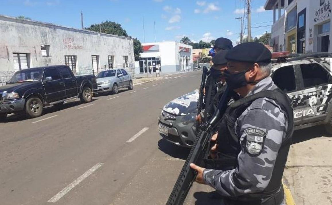 Criminoso Morre Em Troca De Tiros Com A Rotam Em Cuiabá Veja Vídeo